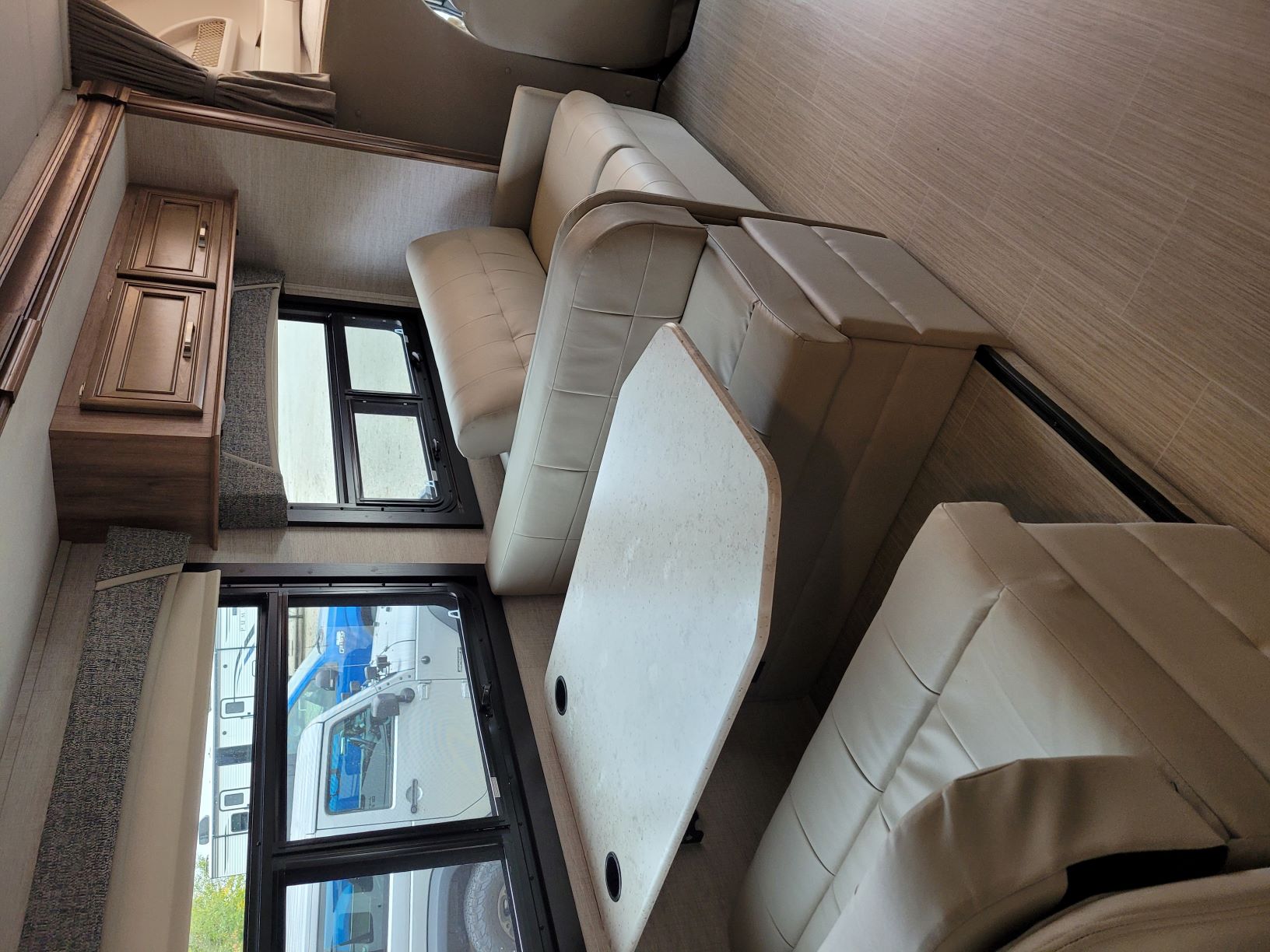 Vehicle Details | RV, Motorhome and Travel Trailer rentals in ...