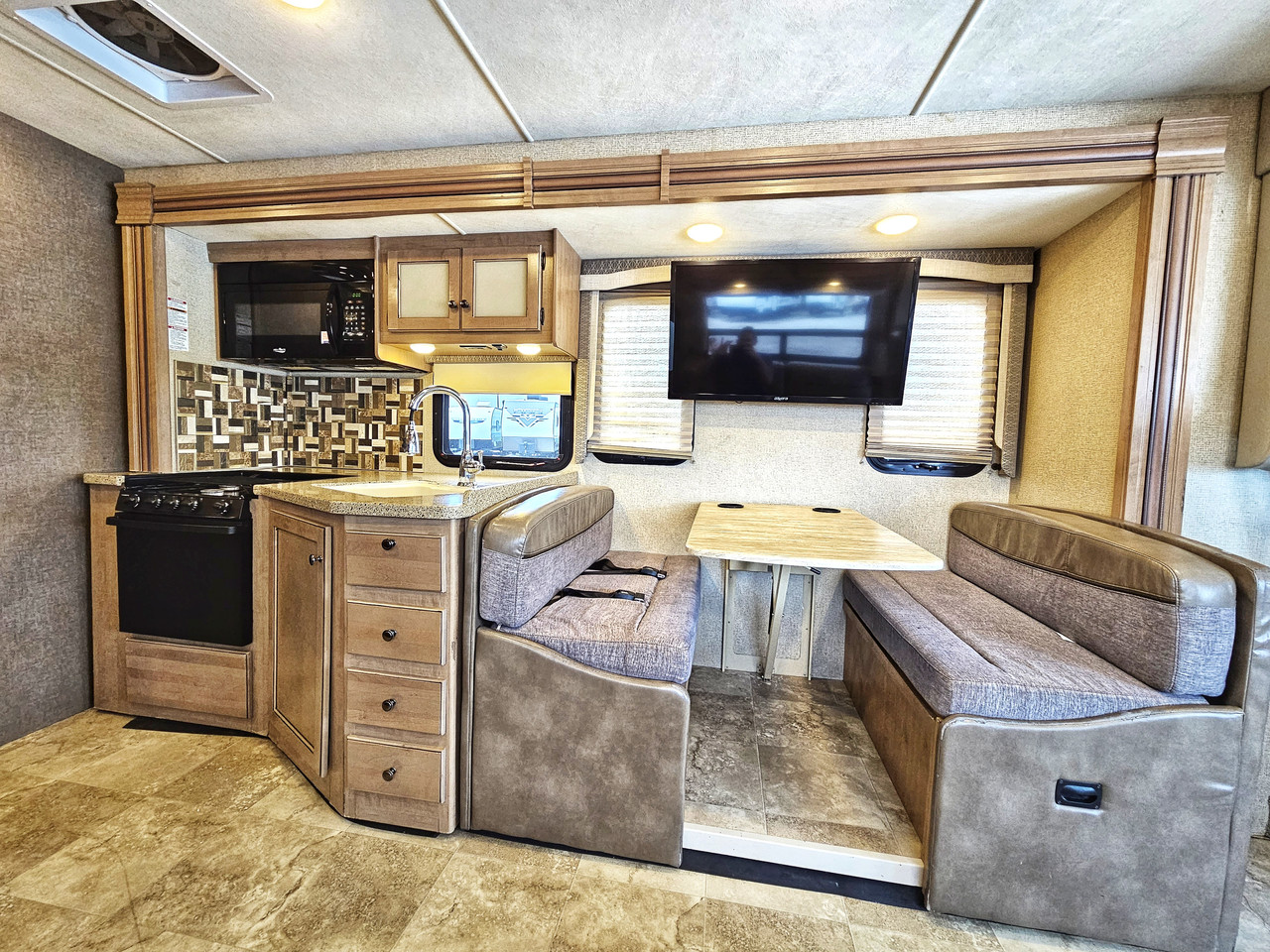 Vehicle Details | RV, motorhome, travel trailer, and tent camper ...